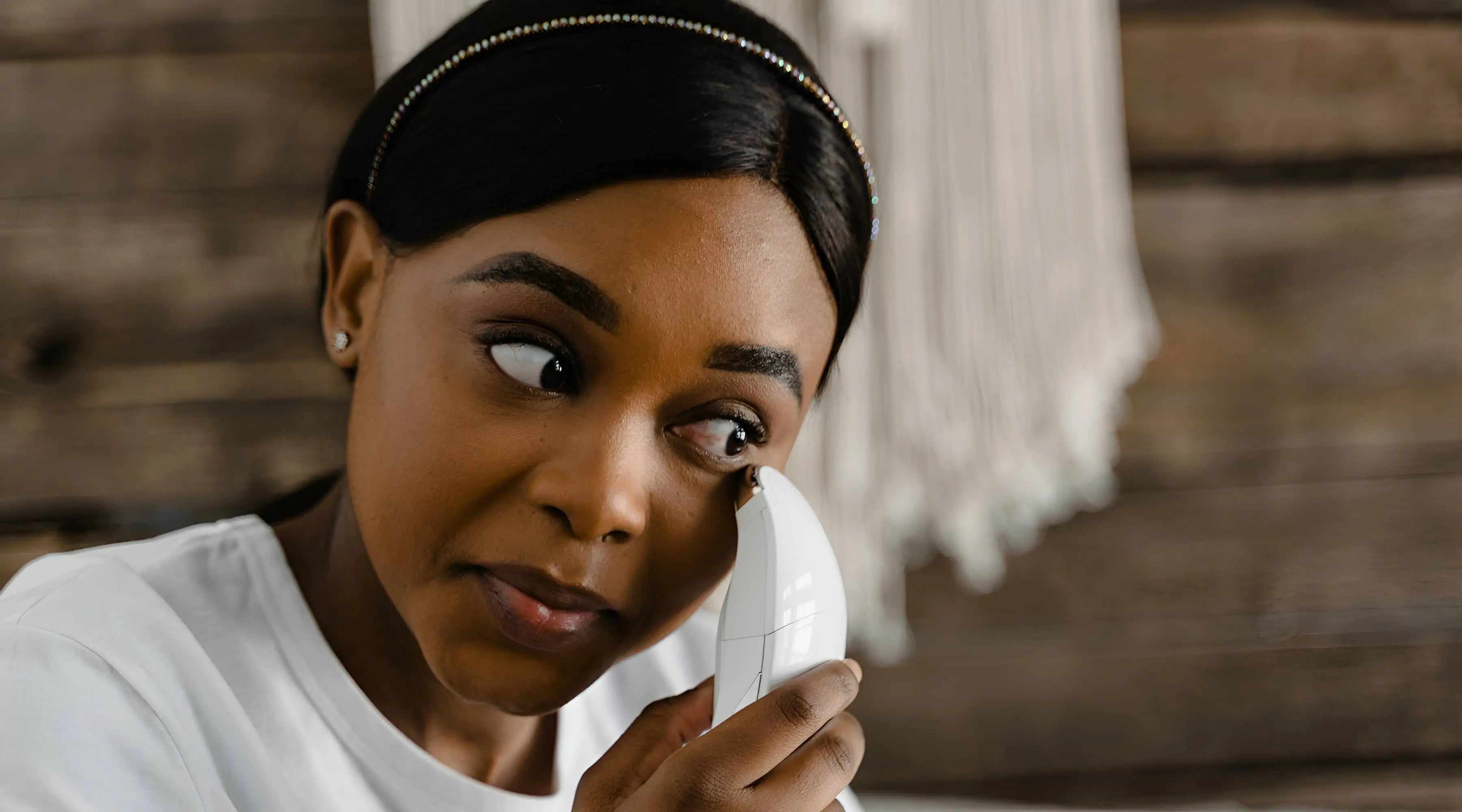 Revitalize Your Gaze: How Eye Massage Can Transform Your Under Eye Ski